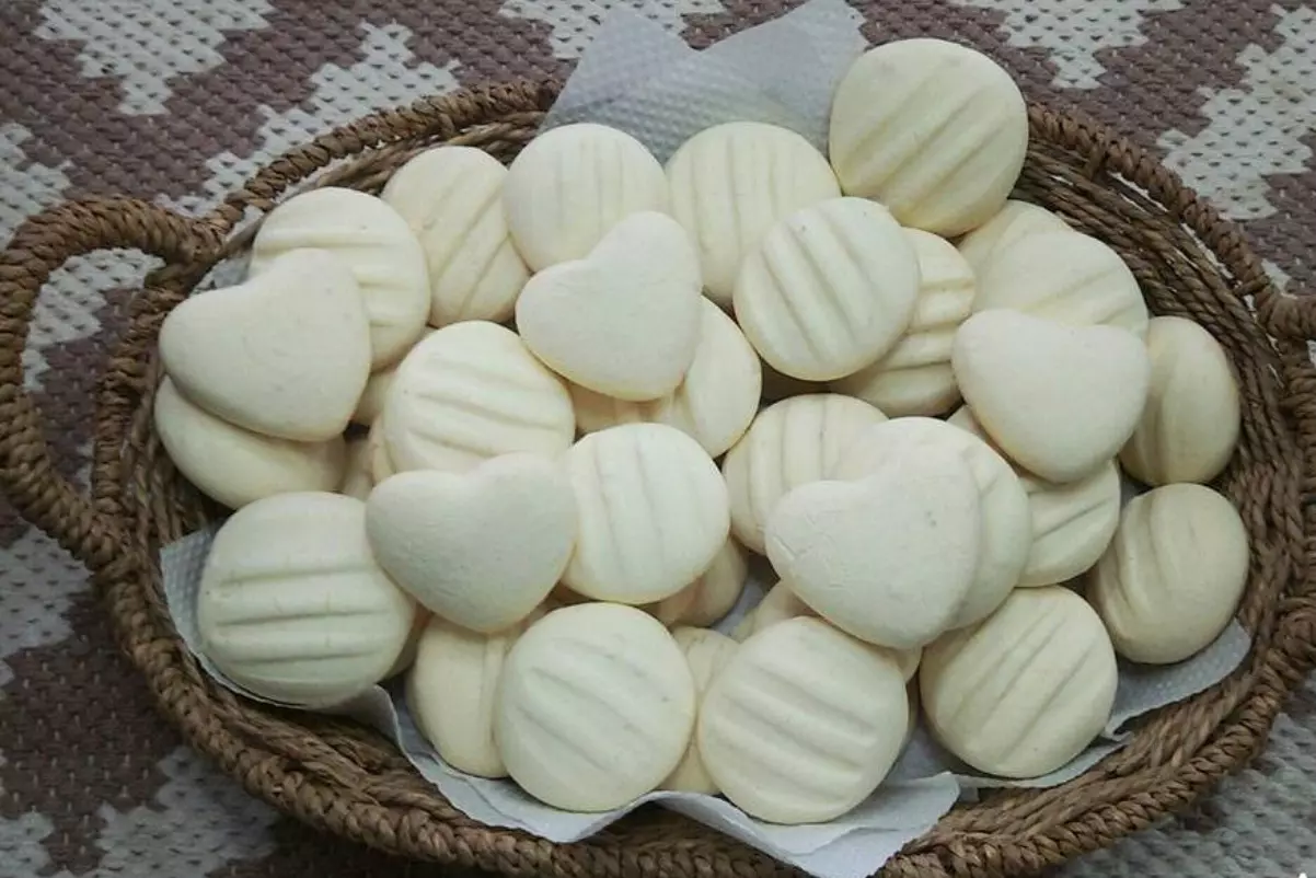 Biscoito de leite condensado com apenas 3 ingredientes simples